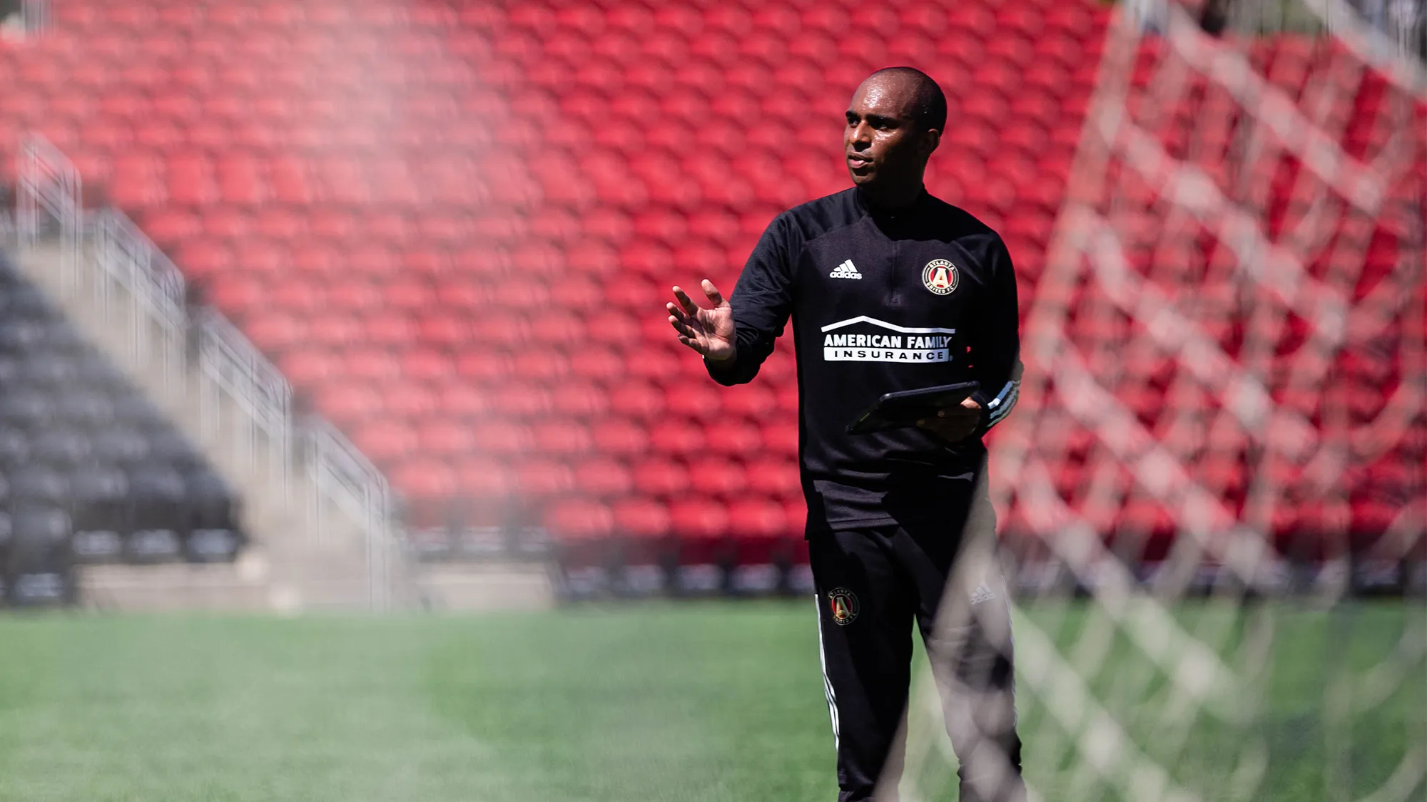 Aberdeen FC - Henry Apaloo joins the Dons